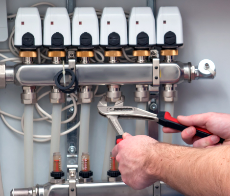 Mécanicien automobile - TMS Technicien monteur spécialisé - Mercato de ...